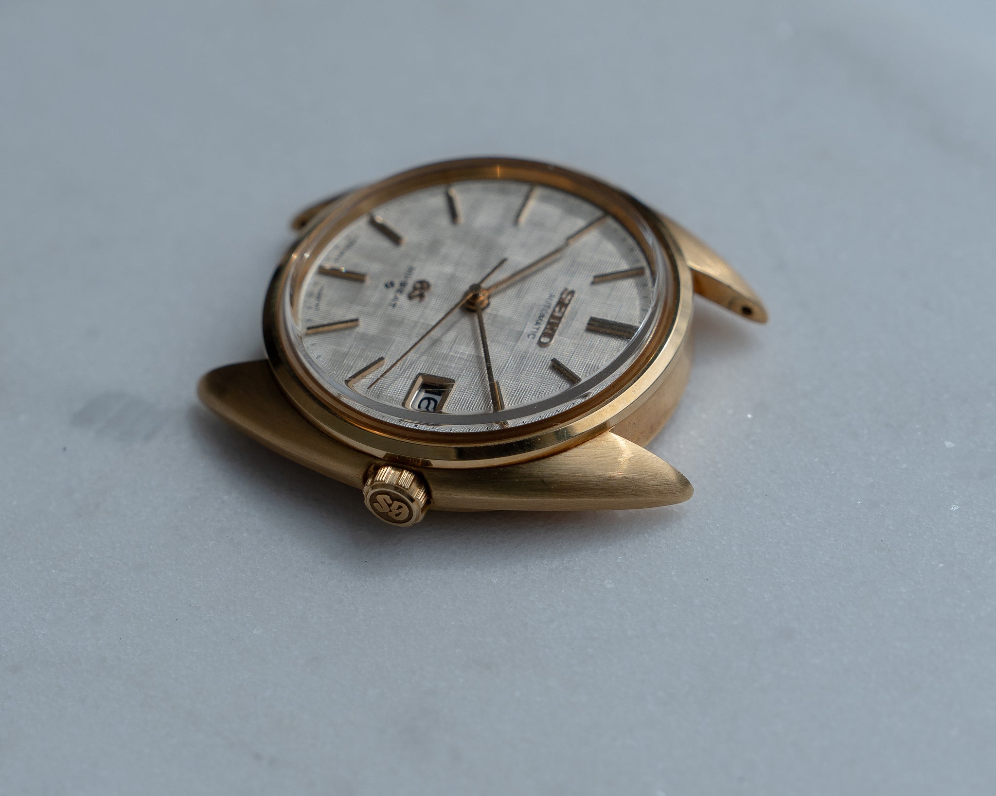 Grand Seiko 5645-7005 linen dial in 18k yellow gold July 1971 – Special ...